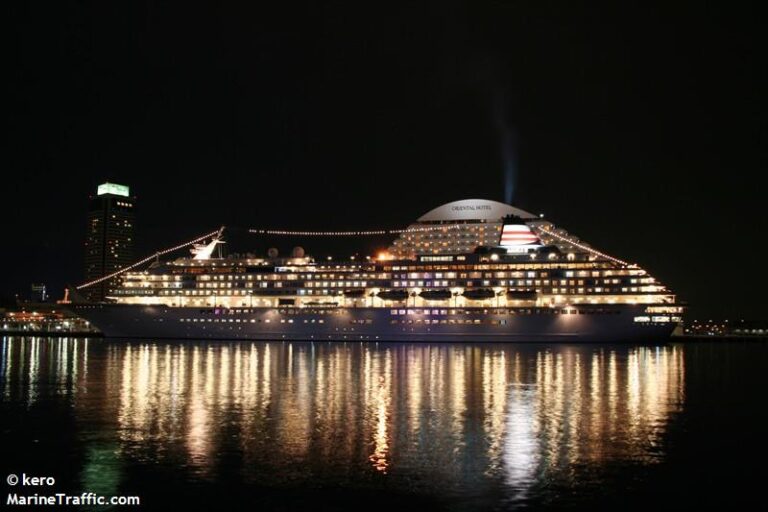 ASUKA II 50,444t | Crane Vessels