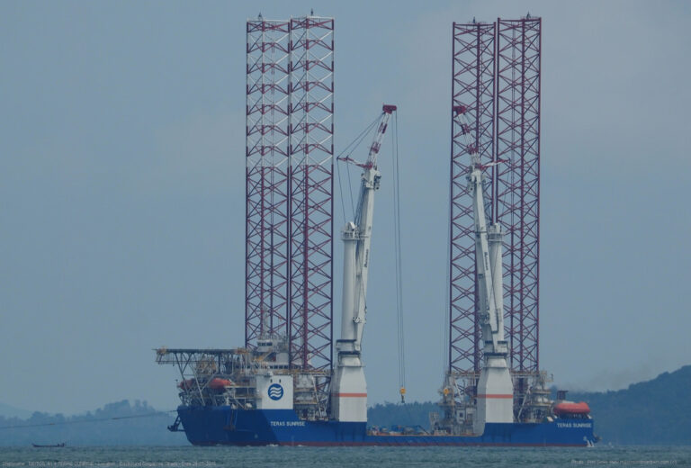CHANG DE（TERAS SUNRISE） 750t吊×2基 | Crane Vessels