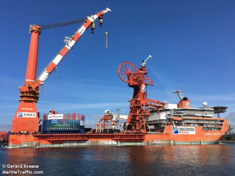 Lewek Constellation 3,000t吊 | Crane Vessels