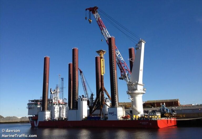 MPI ADVENTURE 1,000t吊 | Crane Vessels