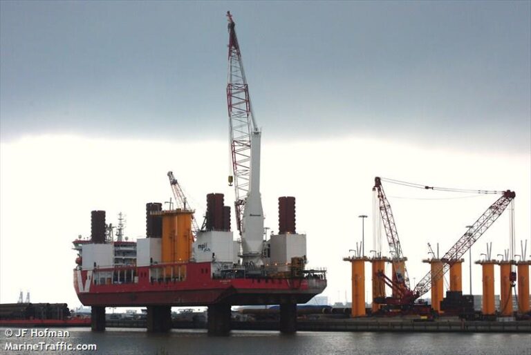 MPI RESOLUTION 600t吊 | Crane Vessels