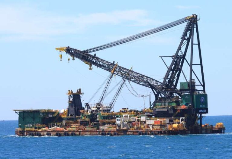 Derrick Barge 30 2,794t吊 | Crane Vessels