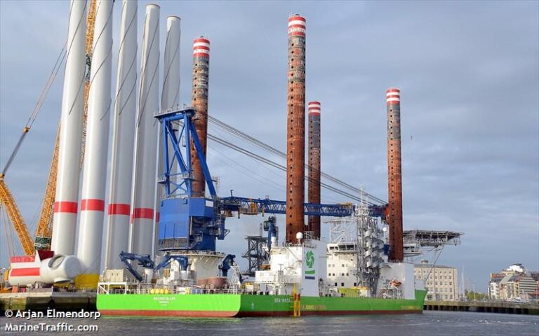 SEA INSTALLER 900t吊 | Crane Vessels