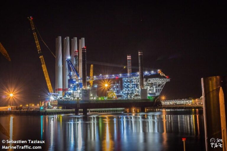 SEA INSTALLER 900t吊 | Crane Vessels