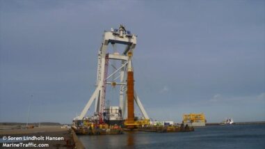 Svanen 8,700t吊 | Crane Vessels