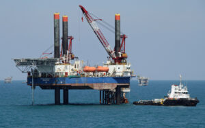 TERAS CONQUEST 82t吊×2基 | Crane Vessels