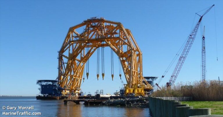 VB-10,000 6,800t吊 | Crane Vessels