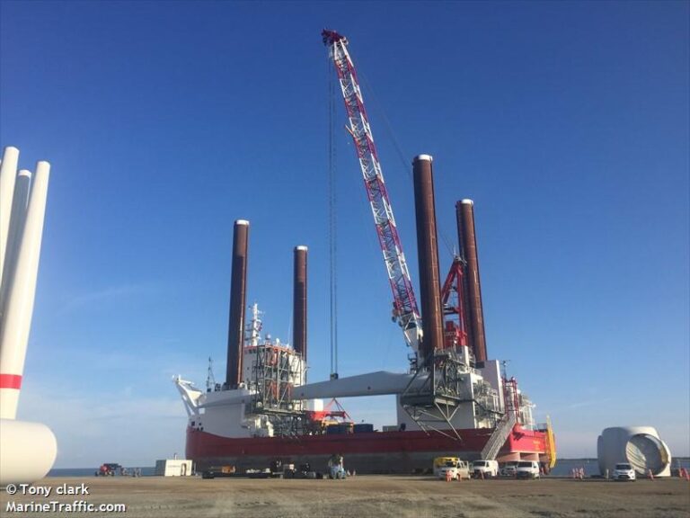WIND SERVER 400t吊 | Crane Vessels