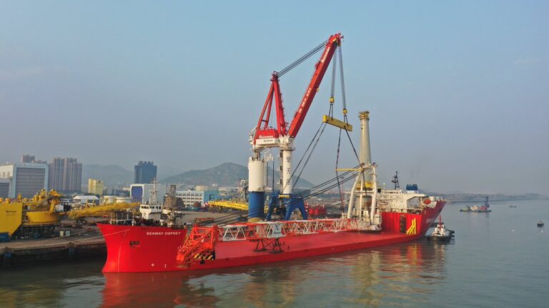 Seaway Osprey 載荷重量 54,000t | Crane Vessels